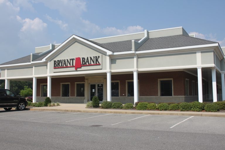 Bryant Bank & ATM in Foley